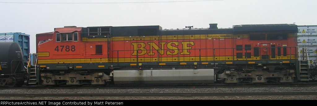 BNSF 4788